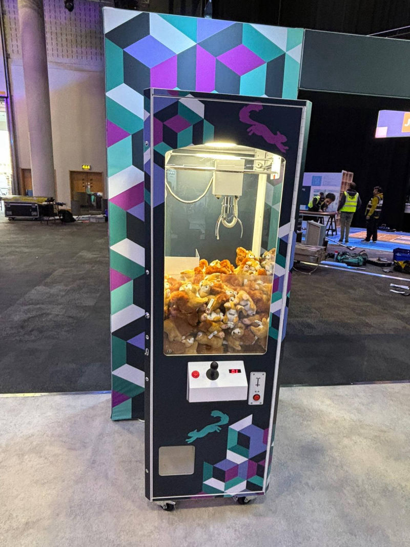 Prize Crane Hire | Corporate, Branded and Exhibition Games